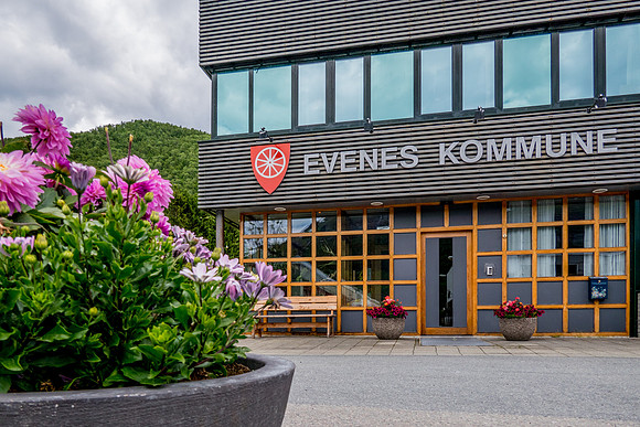 Mediarkiv | Places of Norway | Evenes kommune rådhus